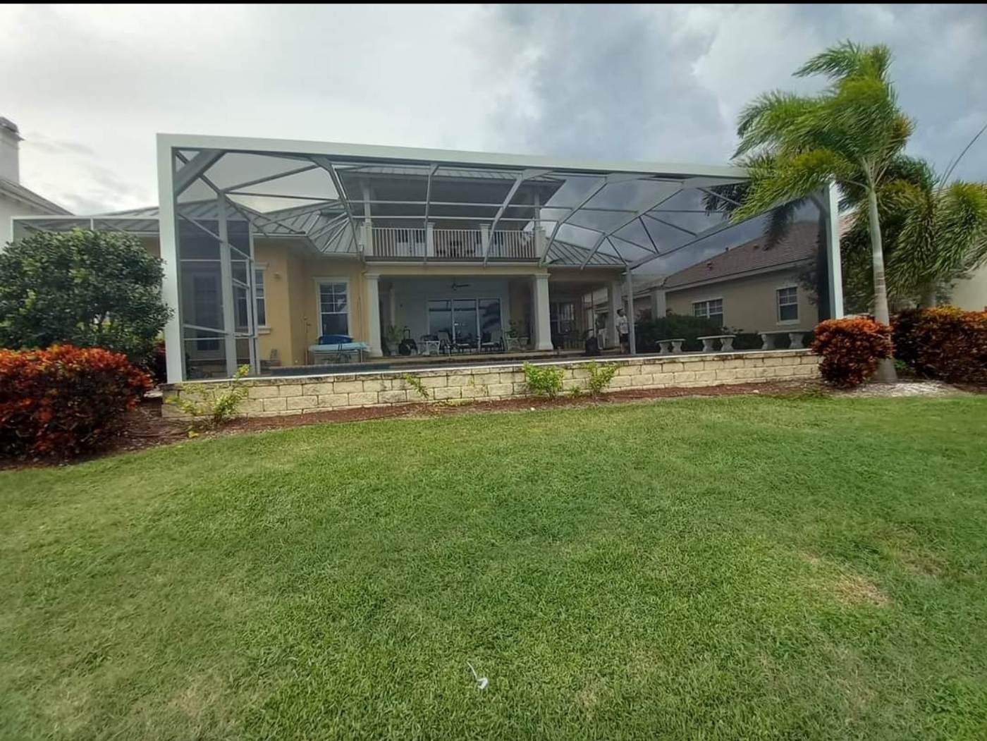 Pool Cages & Enclosures | Affordable Screening